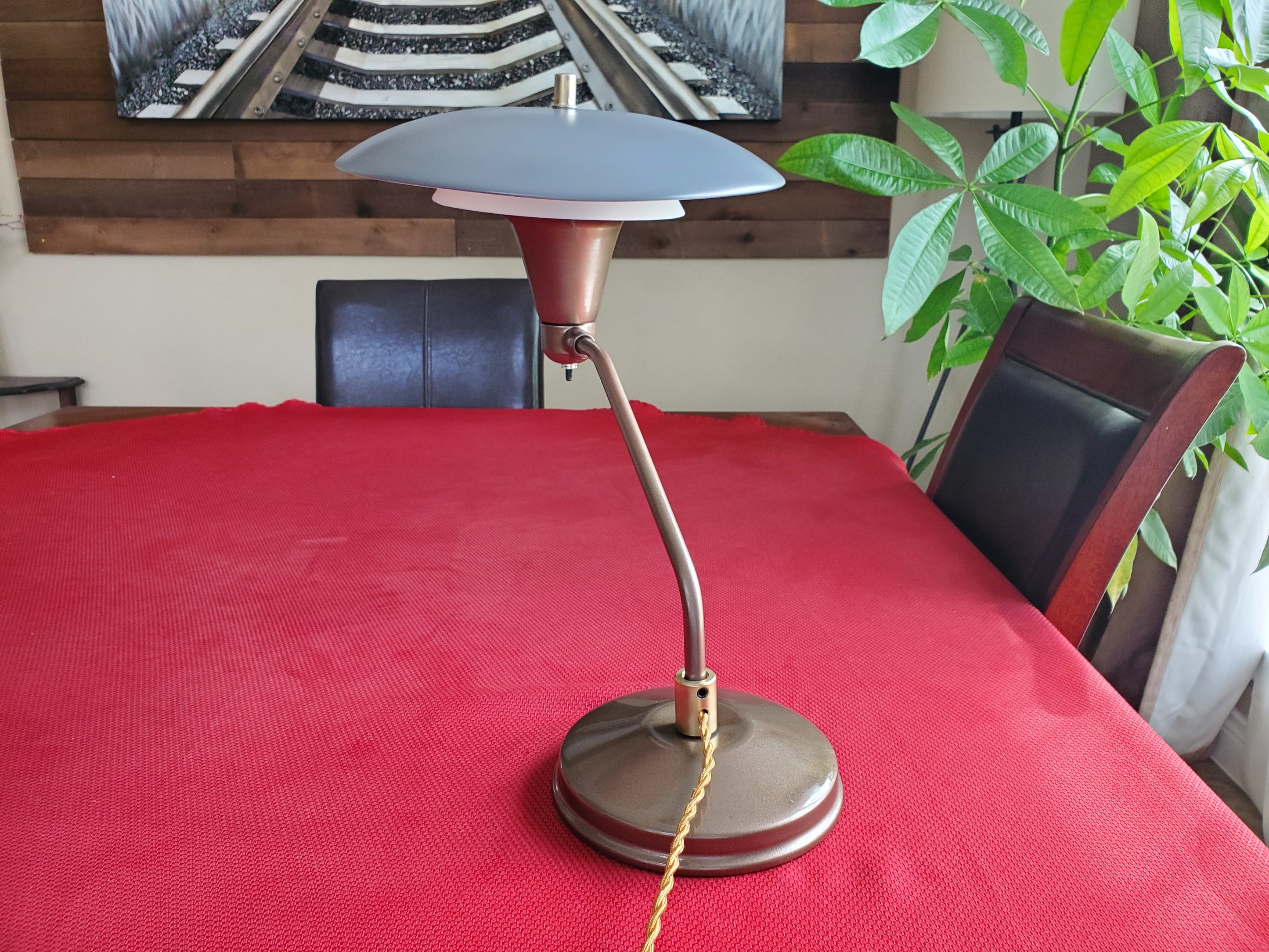 1950s Flying Saucer Desk Lamp by Art Specialty Co – Classic Brass Lighting